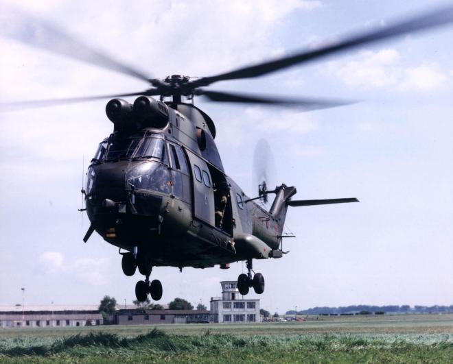 [펌]영국공군 Westland Puma HC1 중형수송헬기 -항공체계- | 보배드림 군사/무기