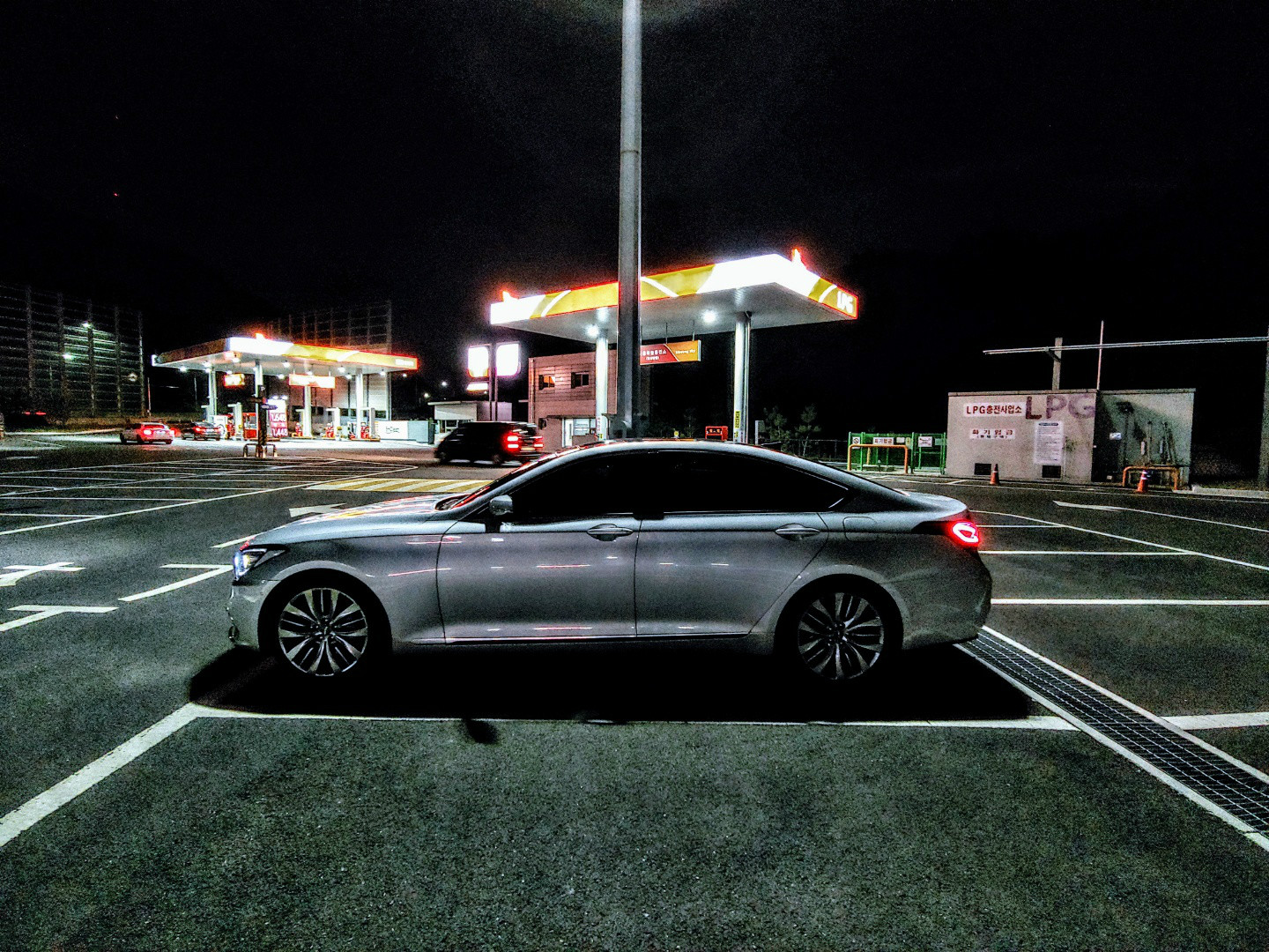 LG G7으로 찍은 G80 실버 사진 보정 - 보배드림 국산차게시판