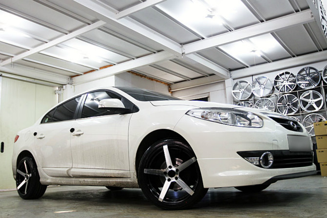 휠09 SM3 휠튜닝 - 로웬f350 초경량단조 18인치휠 타이어 | 보배드림 장착시공사진