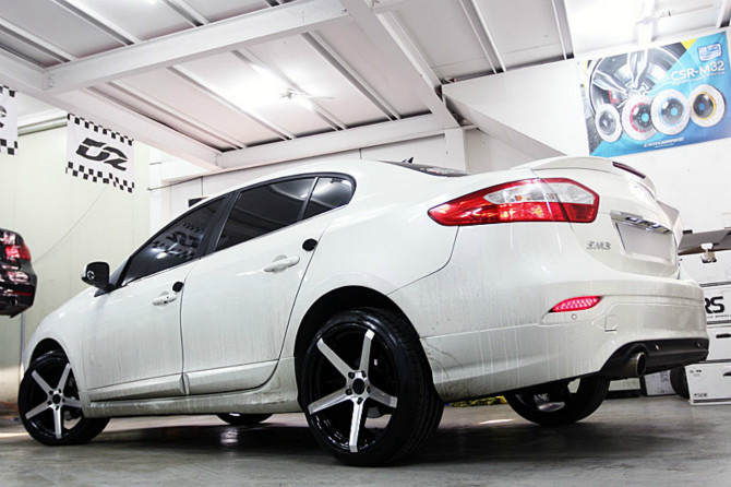 휠09 SM3 휠튜닝 - 로웬f350 초경량단조 18인치휠 타이어 | 보배드림 장착시공사진