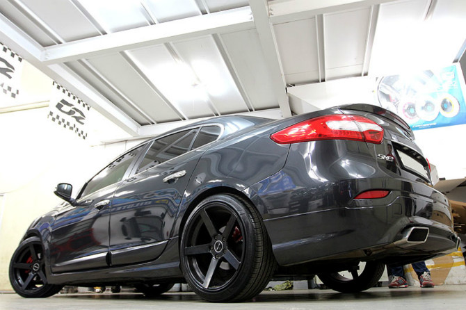 휠09 SM3 휠 튜닝 - 보센cv3 18인치 휠타이어 | 보배드림 장착시공사진