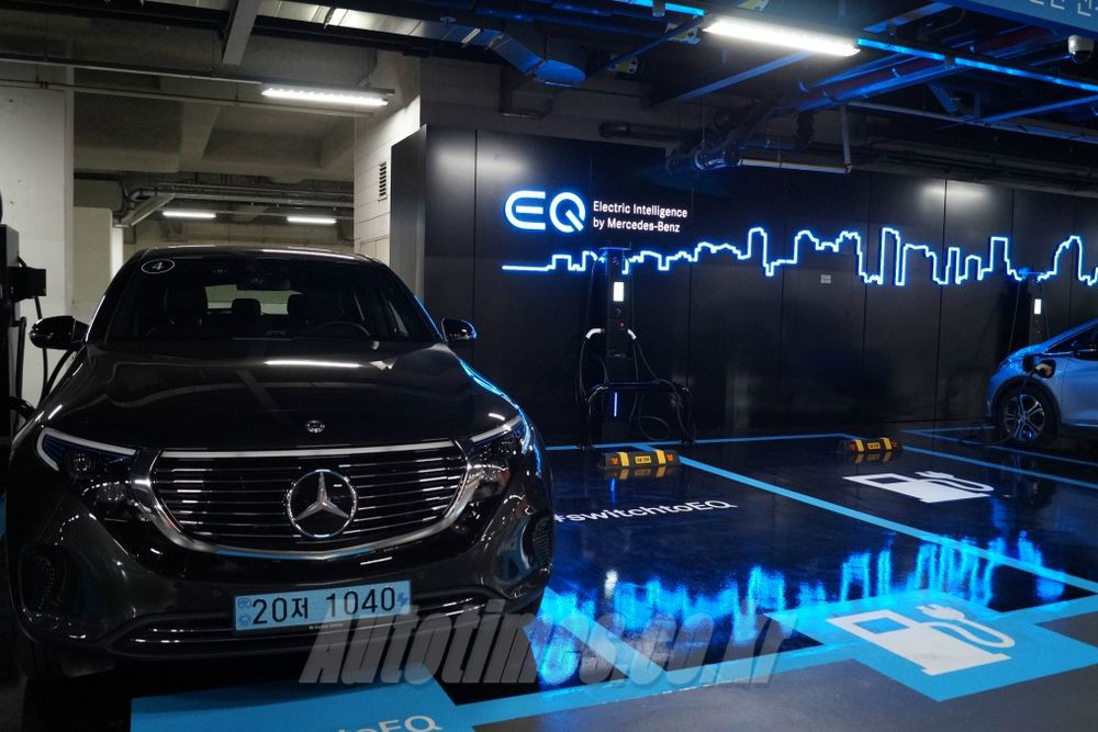 벤츠 EQC 전용 충전해보니 '20분에 84㎞ 충전' | 보배드림 자동차뉴스