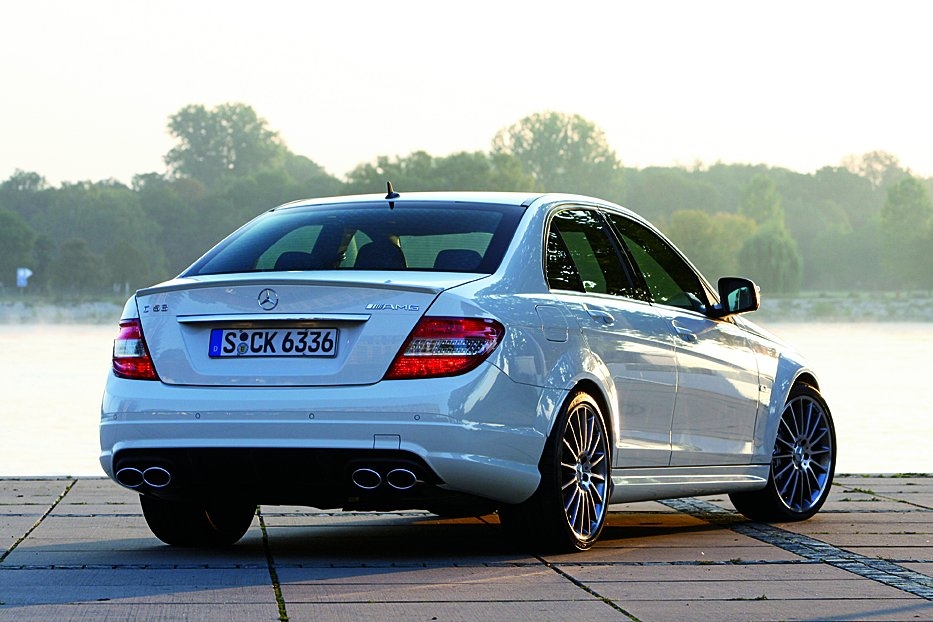White] C 63 AMG *** | 보배드림 자동차사진/동영상